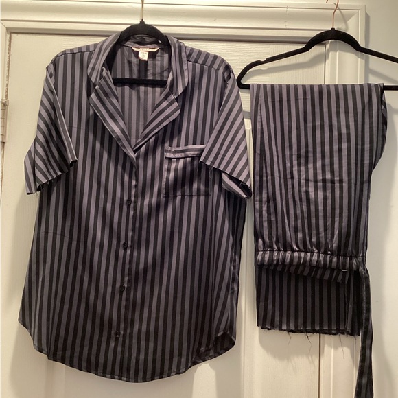 Victoria's Secret | Intimates & Sleepwear | Victorias Secret Black And ...